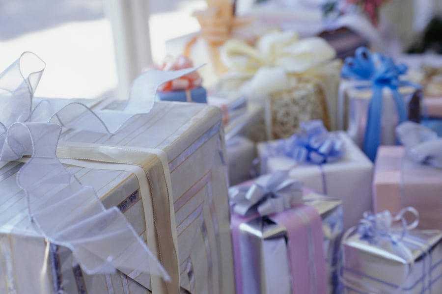 Protecting your gifts and money during your wedding day